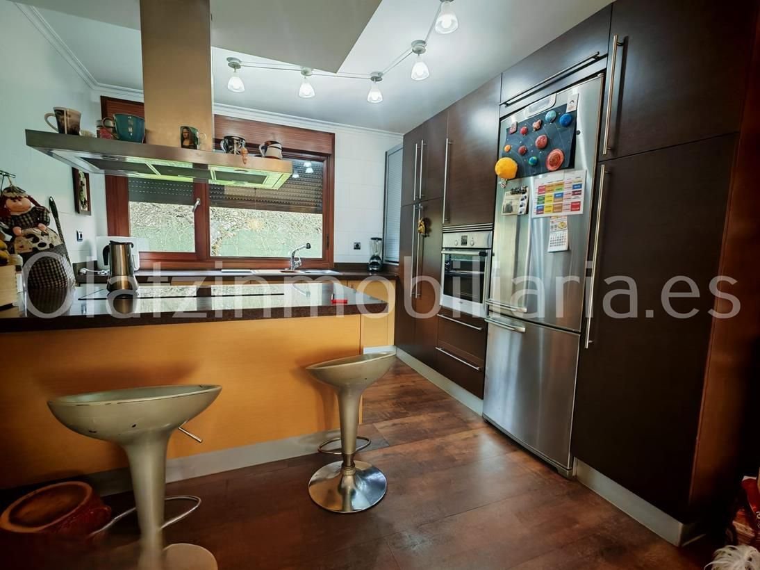 Casa Venta Vizcaya In Guenes, Basque Country, Spain For Sale (16915216)
