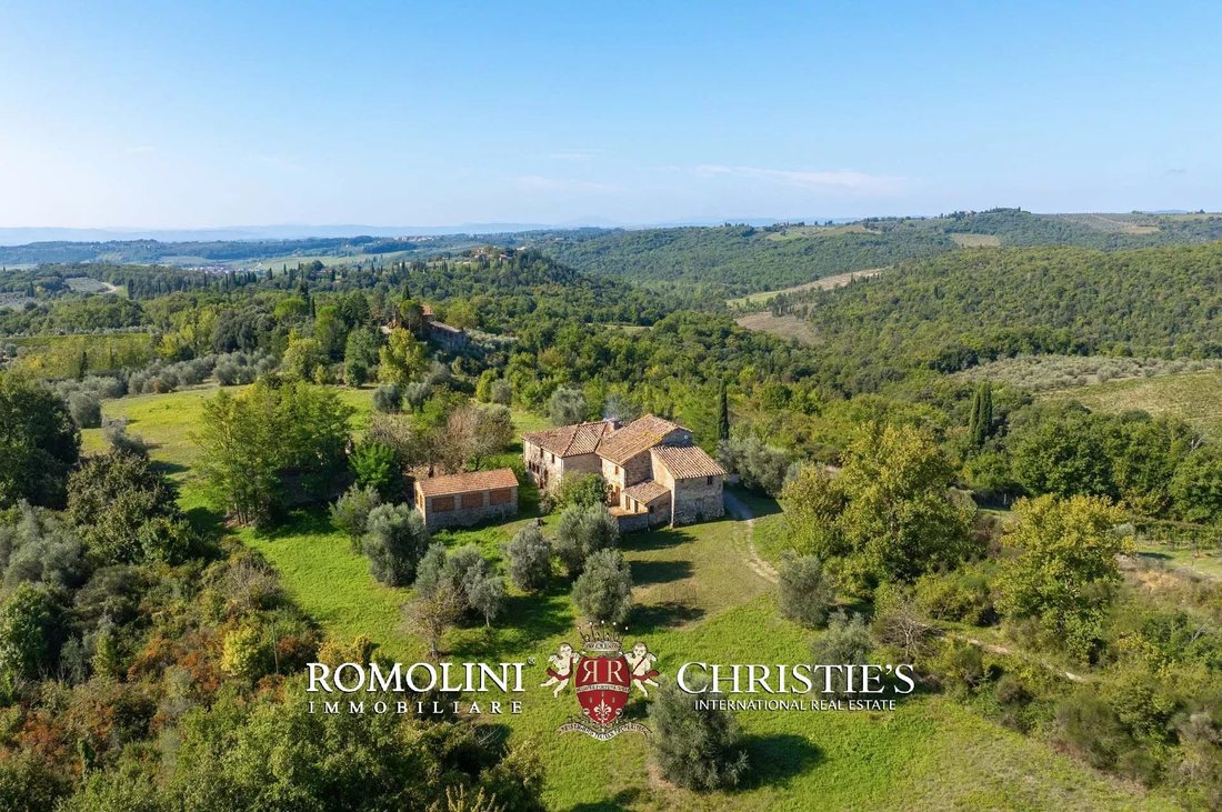 Rustic Country House For Sale In Chianti, Tuscany In Castagnoli ...
