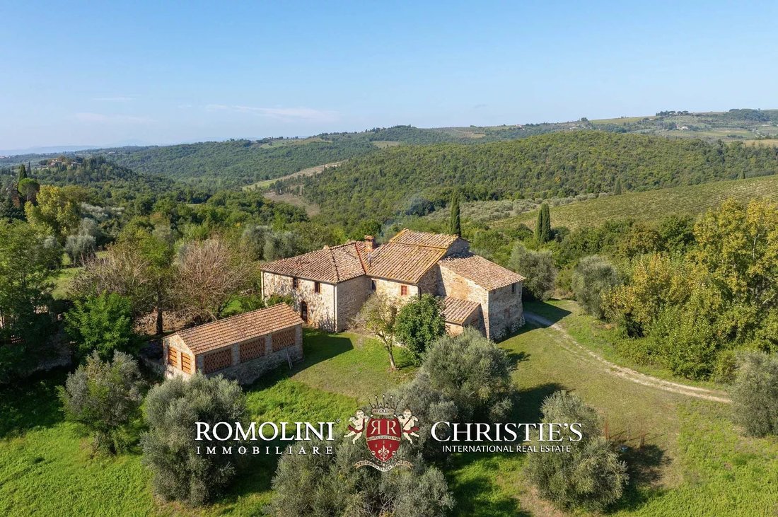 Rustic Country House For Sale In Chianti, Tuscany In Castagnoli ...