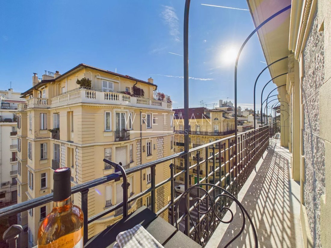 Spacious 4 Room Top Floor Apartment In Nice, Provence Alpes Côte D'azur ...