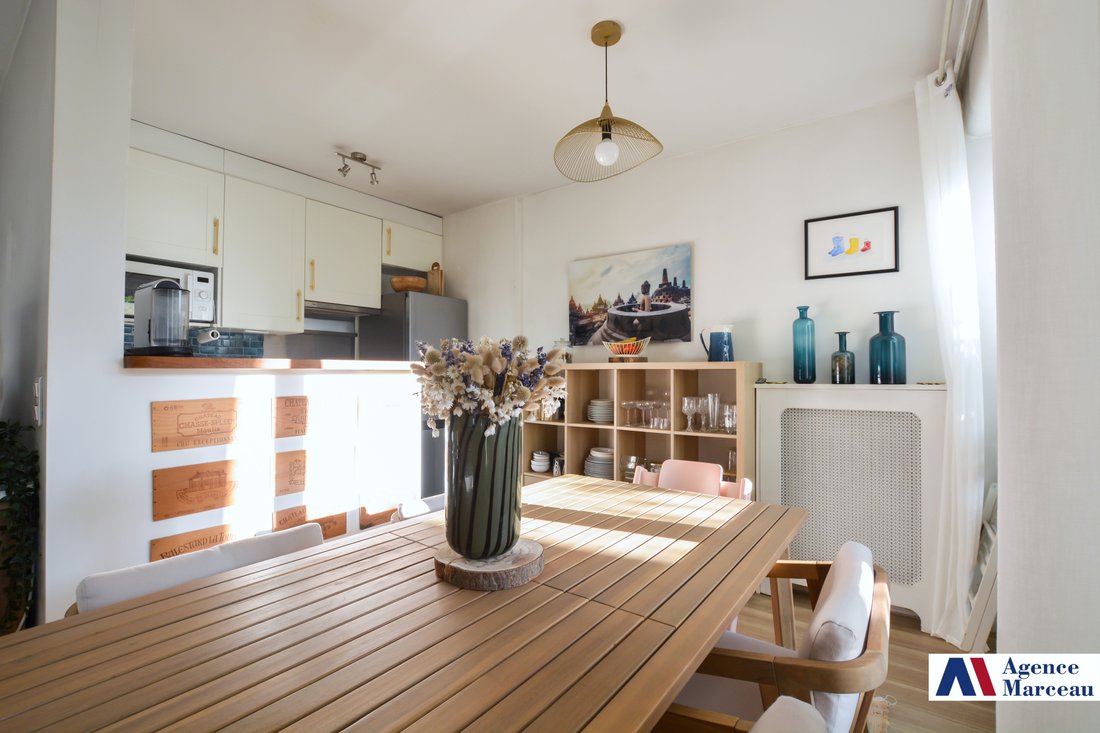 Garden Level With Cellar And Garage En Courbevoie, Isla De Francia ...