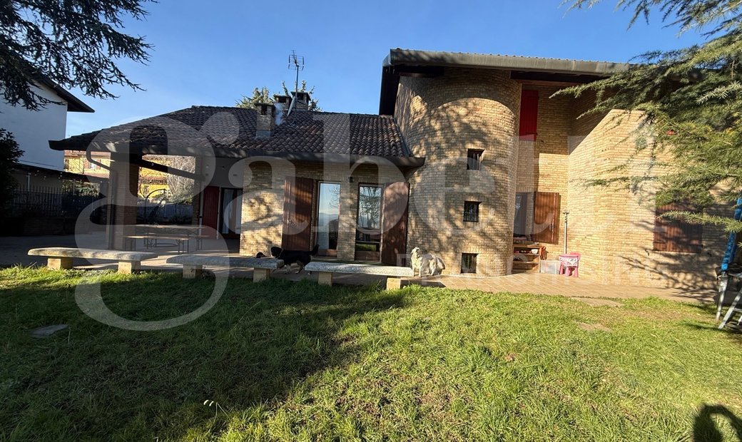 Villa Singola Via Nuova Vallassina, Snc In Merone, Lombardy, Italy For ...