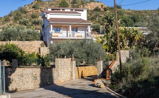 Luxury modern houses for sale in Pedralba, Valencian Community, Spain ...