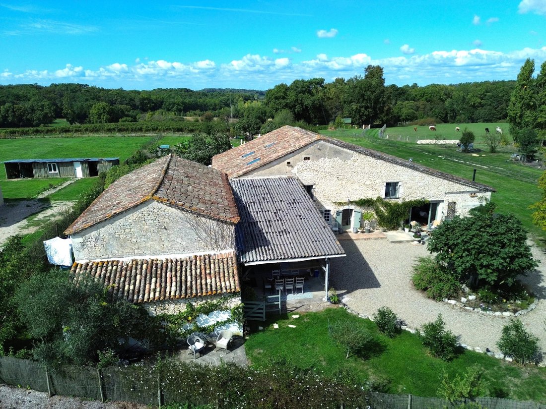 Charming Stone Farmhouse In Sainte Foy La Grande, Nouvelle Aquitaine ...