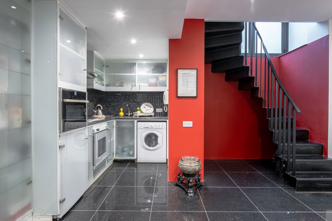 Eaton Terrace, Sw1 W In London, England, United Kingdom For Sale (16916932)