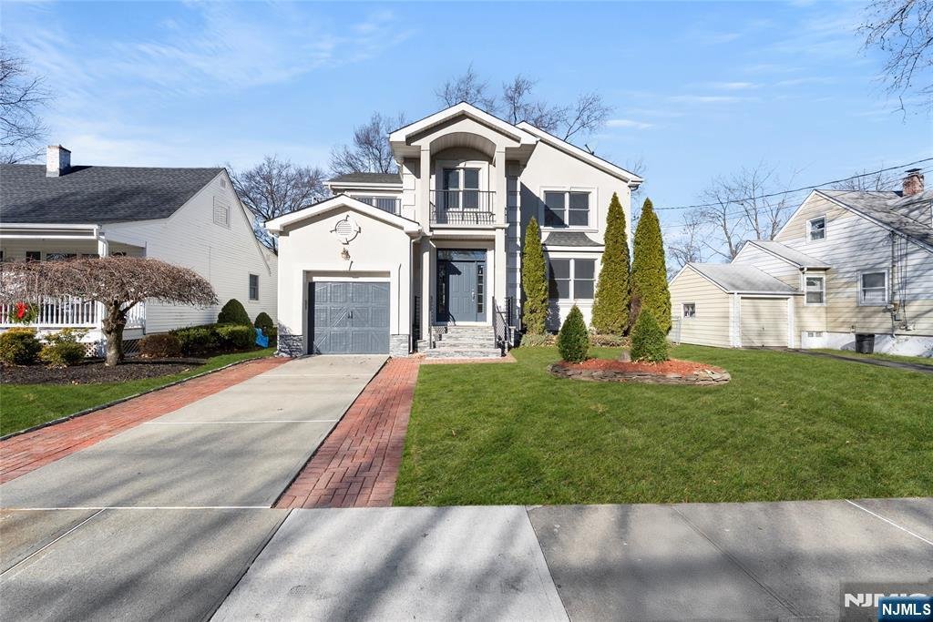 5 Bedrooms Single Family Detached In Fair Lawn, New Jersey, United ...