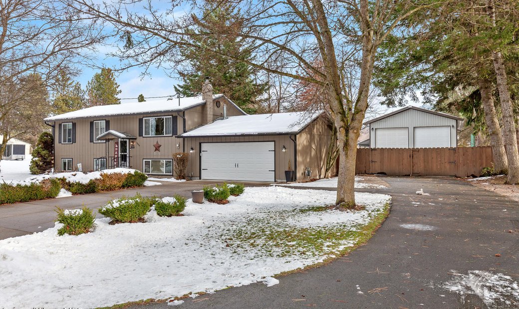 Single Family Residence In Dalton In Coeur D'alene, Idaho, United ...