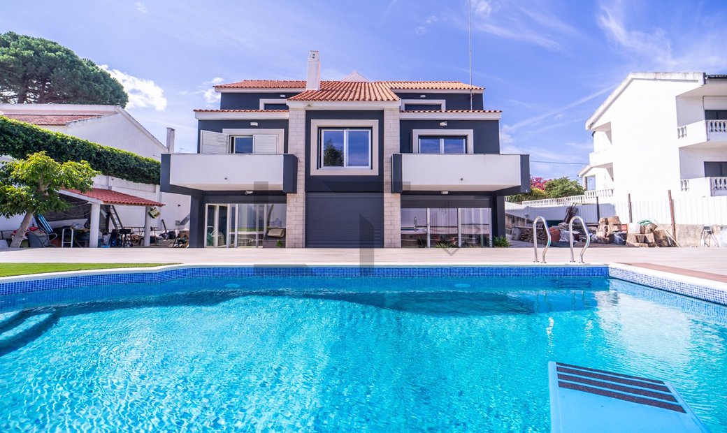 Exclusive 6 Bedroom Villa With 1,020 Sqm Plot In Corroios, Setubal ...