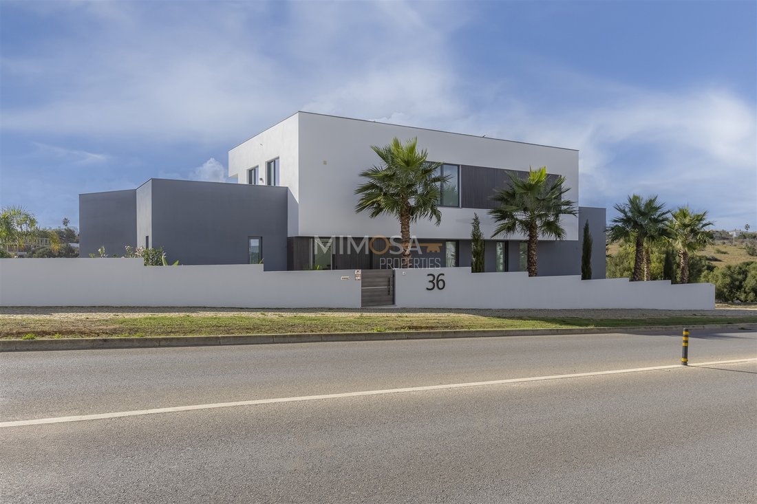 House 5 Bedrooms Sale In Lagos (São In Sao Goncalo De Lagos, Algarve ...