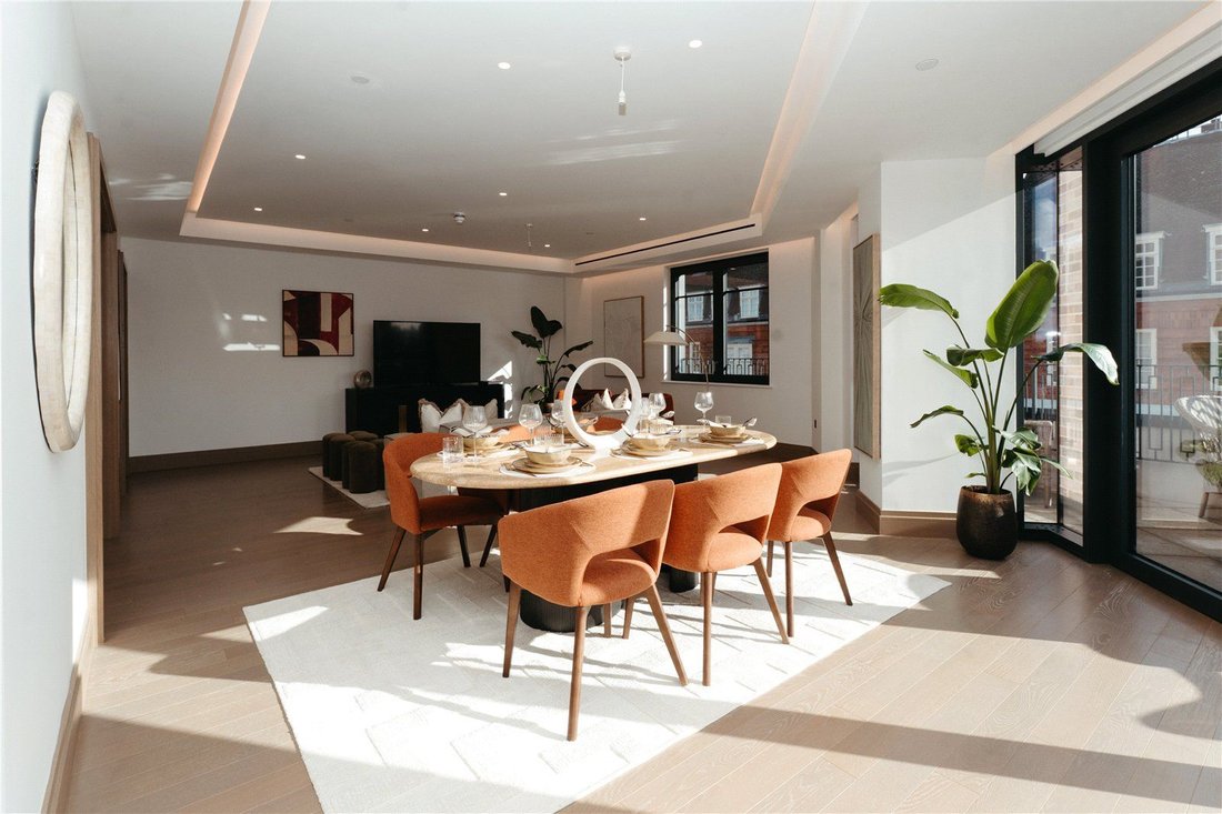House London In London, England, United Kingdom For Sale (16917301)