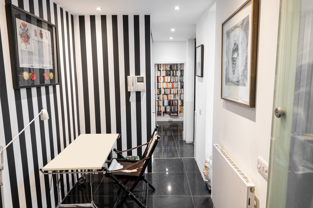 Eaton Terrace, Sw1 W In London, England, United Kingdom For Sale (16916932)
