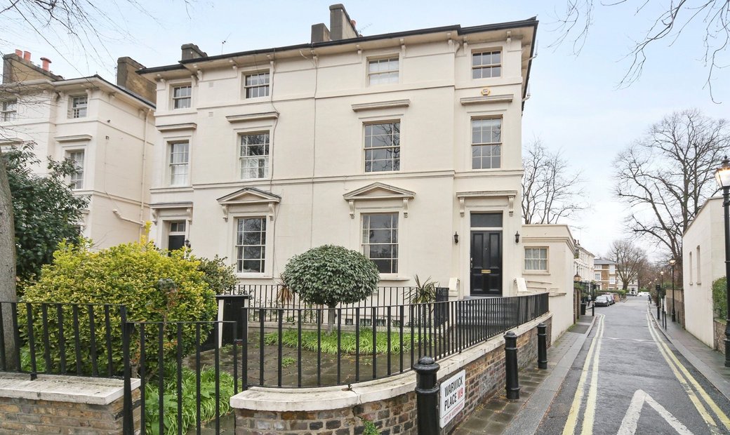 Blomfield Road, Dans Borough Londonien De Barnet, Angleterre, Royaume ...