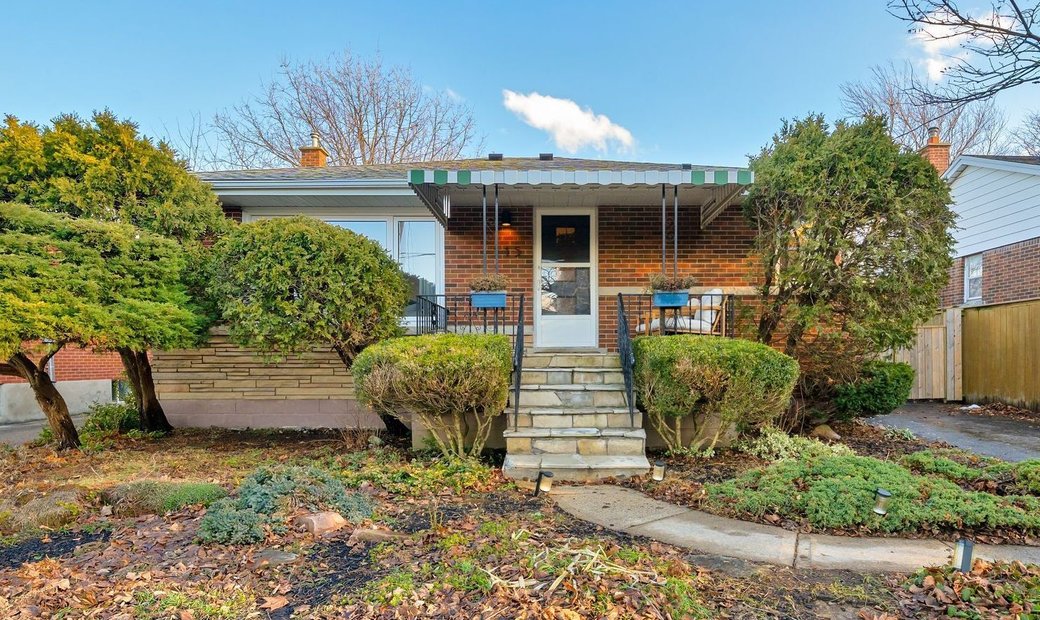 Charming Updated 3 Bedroom Freehold Bungalow In Hamilton, Ontario ...
