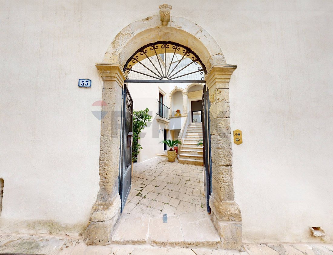 Casa Indipendente In Vendita A Galatina, Centro In Galatina, Apulia ...