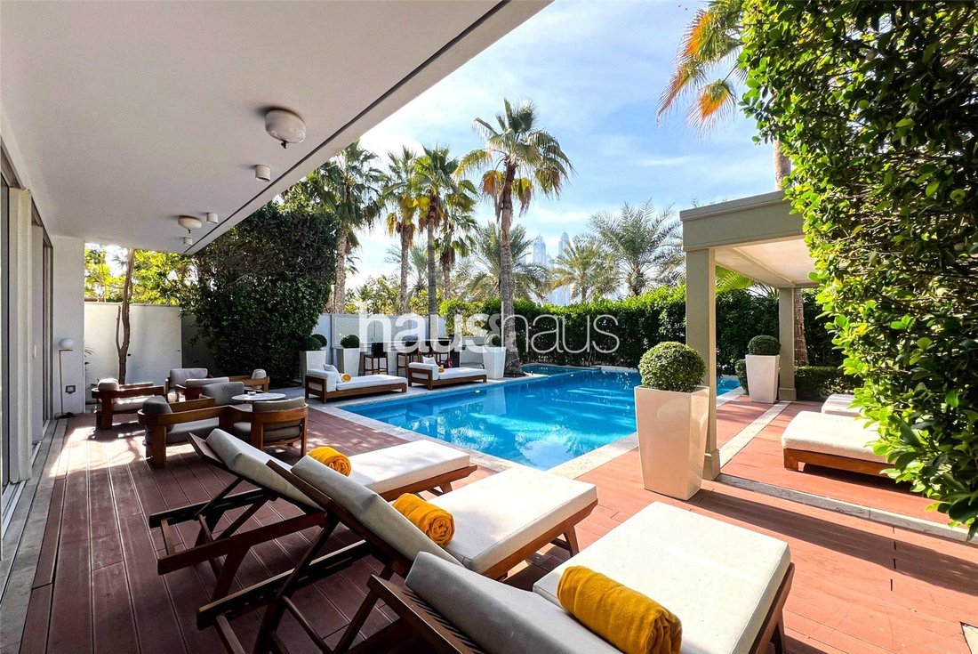Corner Villa | Upgraded | Beach Living In Dubai, Dubai, United Arab ...