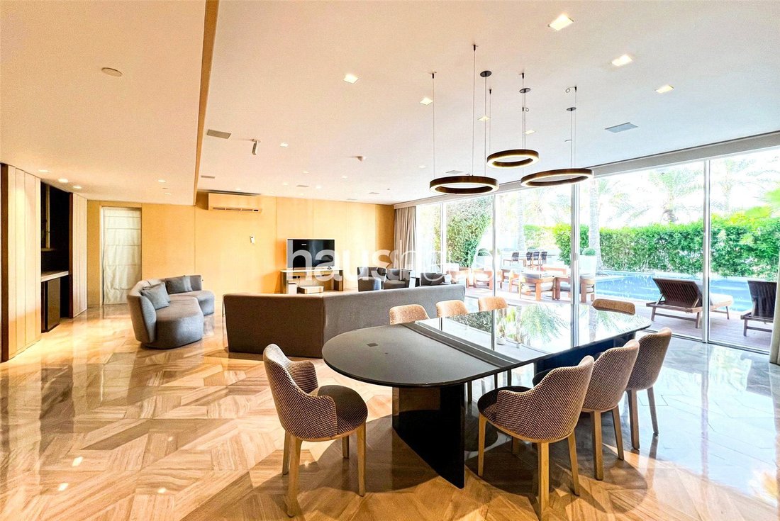 Corner Villa | Upgraded | Beach Living In Dubai, Dubai, United Arab ...