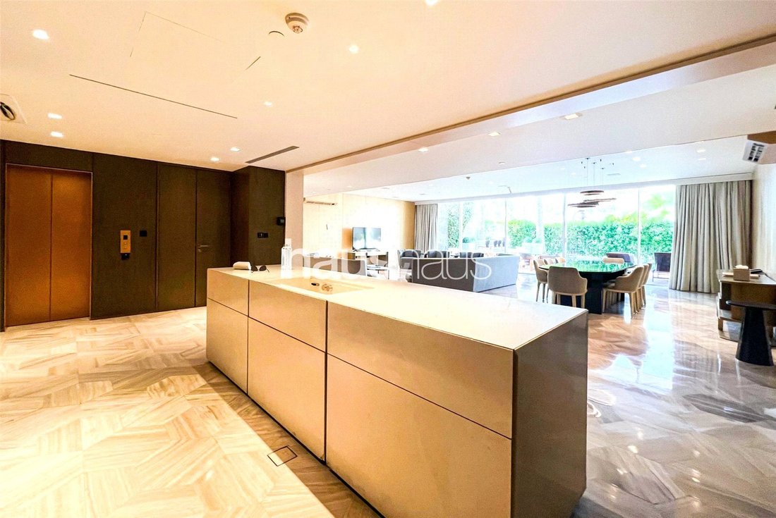 Corner Villa | Upgraded | Beach Living In Dubai, Dubai, United Arab ...