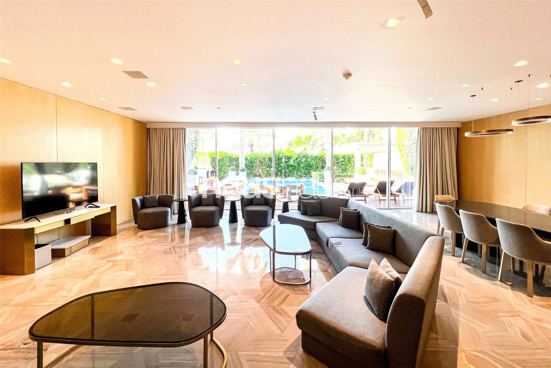 Corner Villa | Upgraded | Beach Living In Dubai, Dubai, United Arab ...