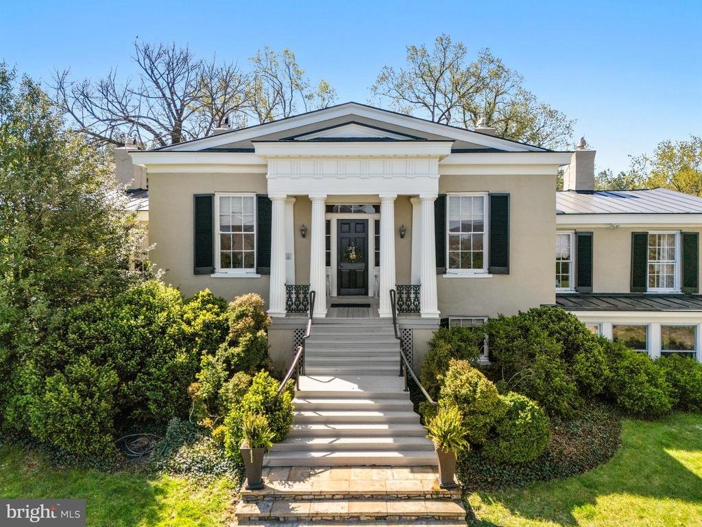 Single Family Residence In Delaplane In Marshall, Virginia, United ...