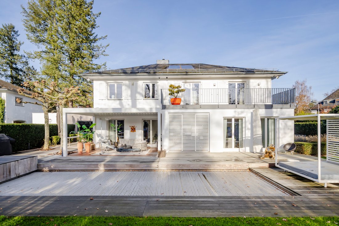 Like Living In The Hamptons In Frankfurt Am Main, Hessen, Germany For ...