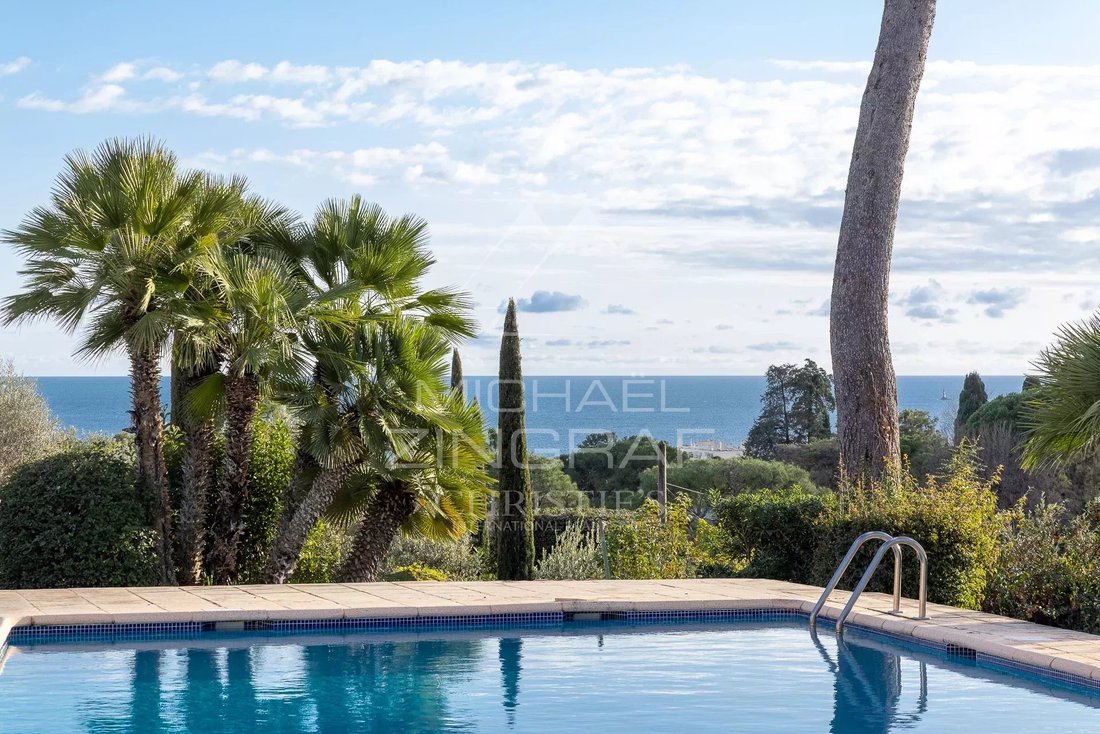 Villa Provençale En Pierre Dans Antibes, Provence Alpes Côte D'azur ...