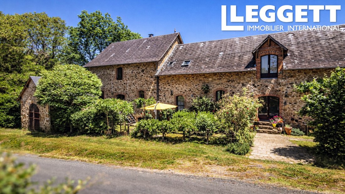 Historic French Mill With Central En Château Chervix, Nueva Aquitania ...