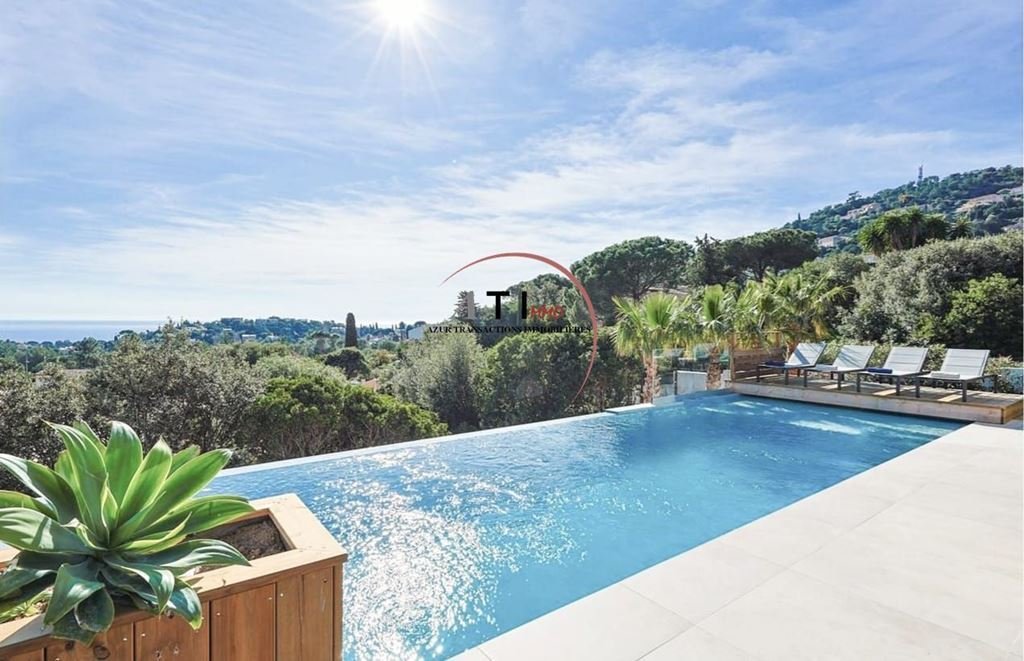 Maison Cavalaire Dans Cavalaire Sur Mer, Provence Alpes Côte D'azur ...