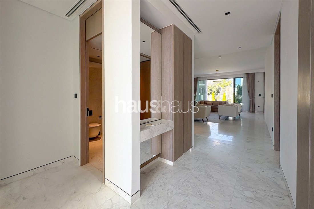 Vacant | Pool | Italian Marble Flooring In Dubai, Dubai, United Arab ...