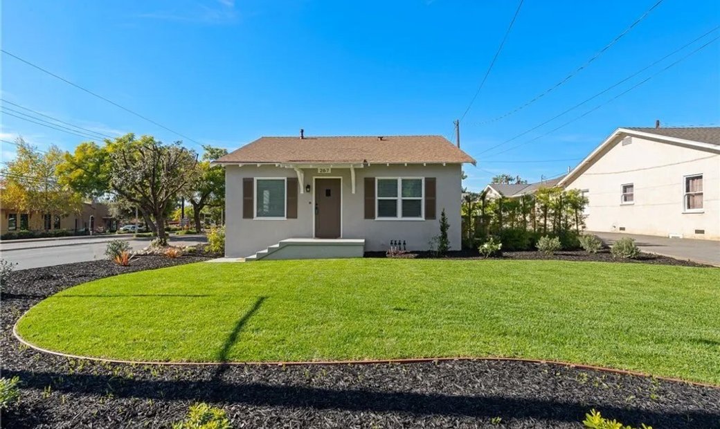 Famille Multiple à Claremont Dans Claremont, Californie, états Unis à ...