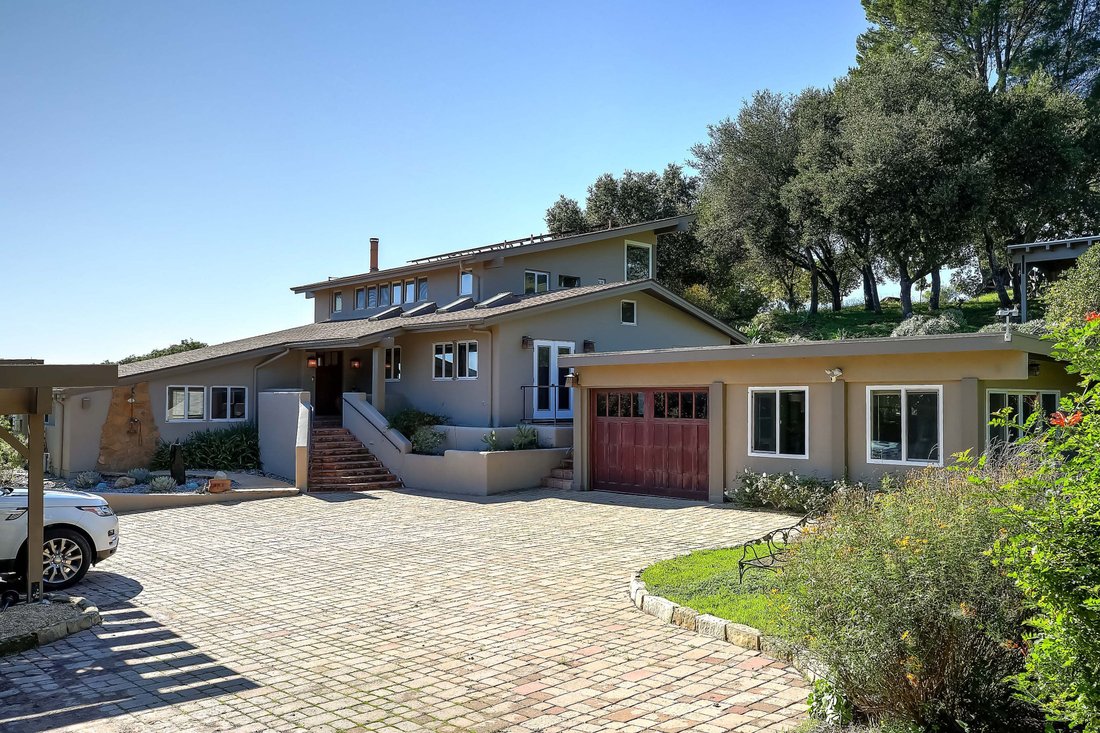 Retraite Au Sommet D'une Colline Dans Santa Barbara, Californie, états ...