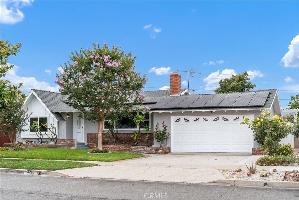 3 Bedrooms Single Family Detached In Orange, California, United States ...