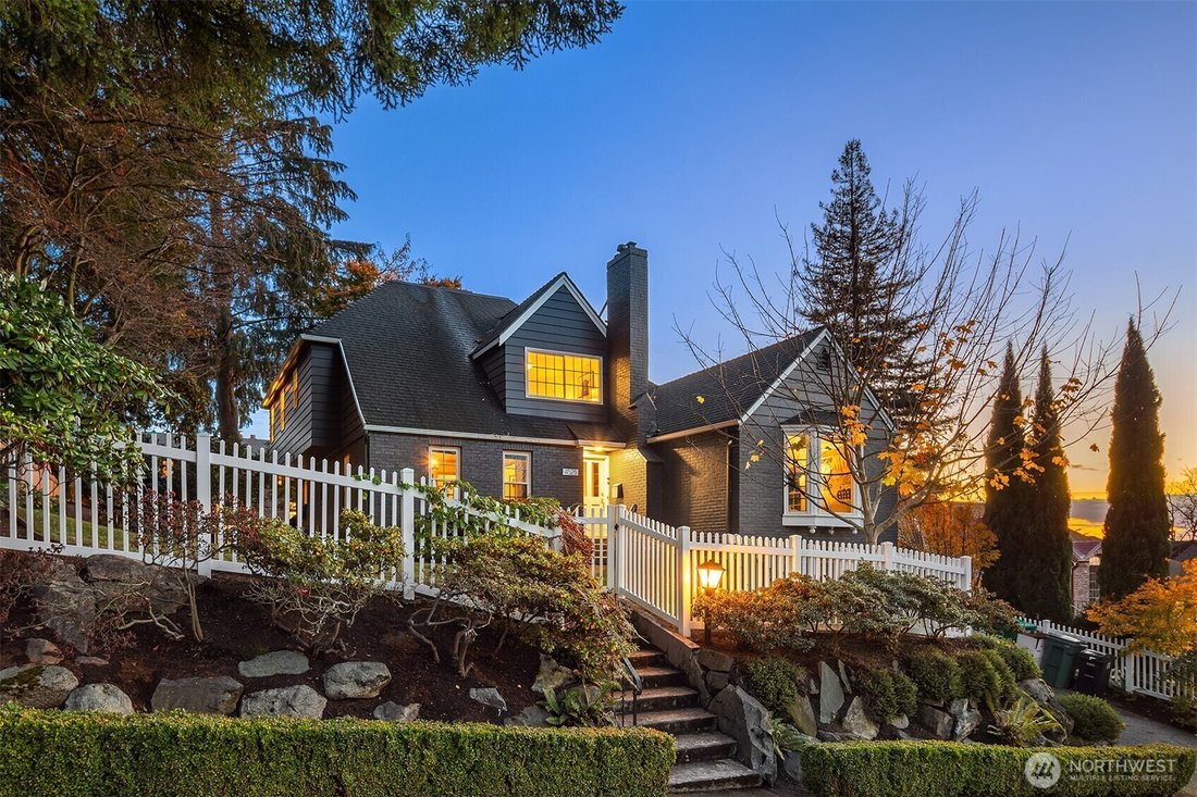 Retraite Paisible Avec Des Vues Apaisantes Dans Seattle, Washington ...