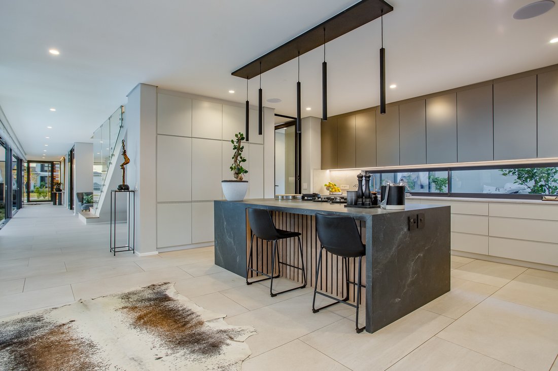 Ein Exquisites Haus Mit 4 Schlafzimmern In Val In Paarl, Westkap ...