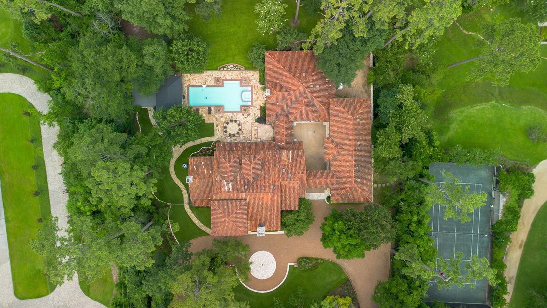 Single Family Residence In Houston In Houston, Texas, United States For ...