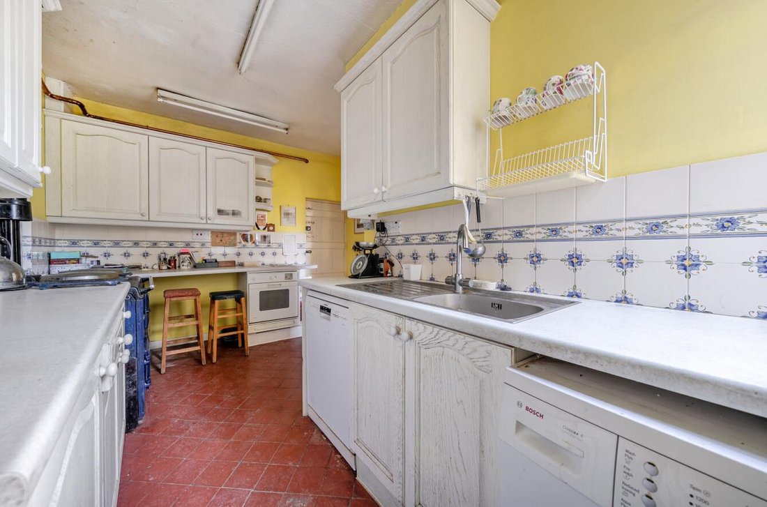 7 Bedroom Detached House For Sale In In Wateringbury, England, United ...