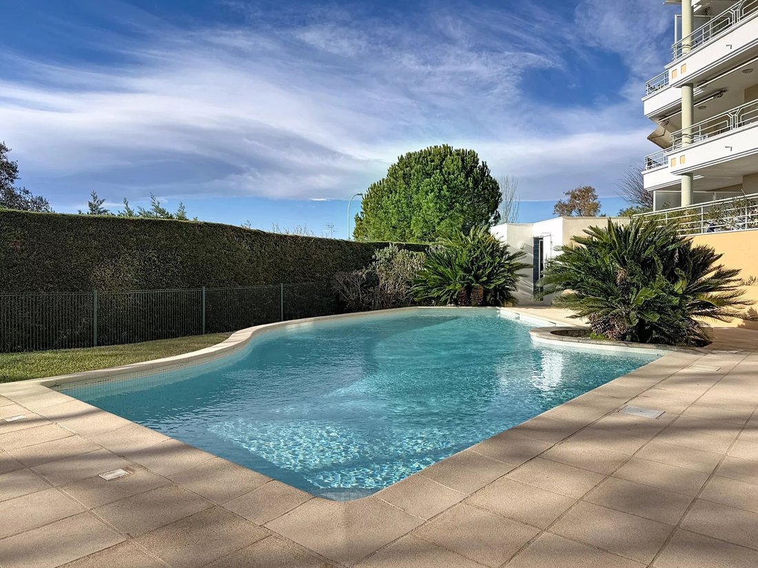 Nice Apartment In Nice, Provence Alpes Côte D'azur, France For Sale ...