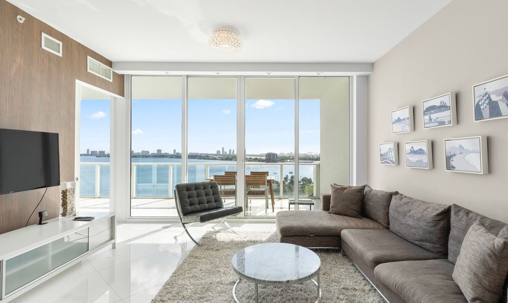 2020 N Bayshore Dr, Miami, Fl, 33137 In Miami, Florida, Vereinigte ...