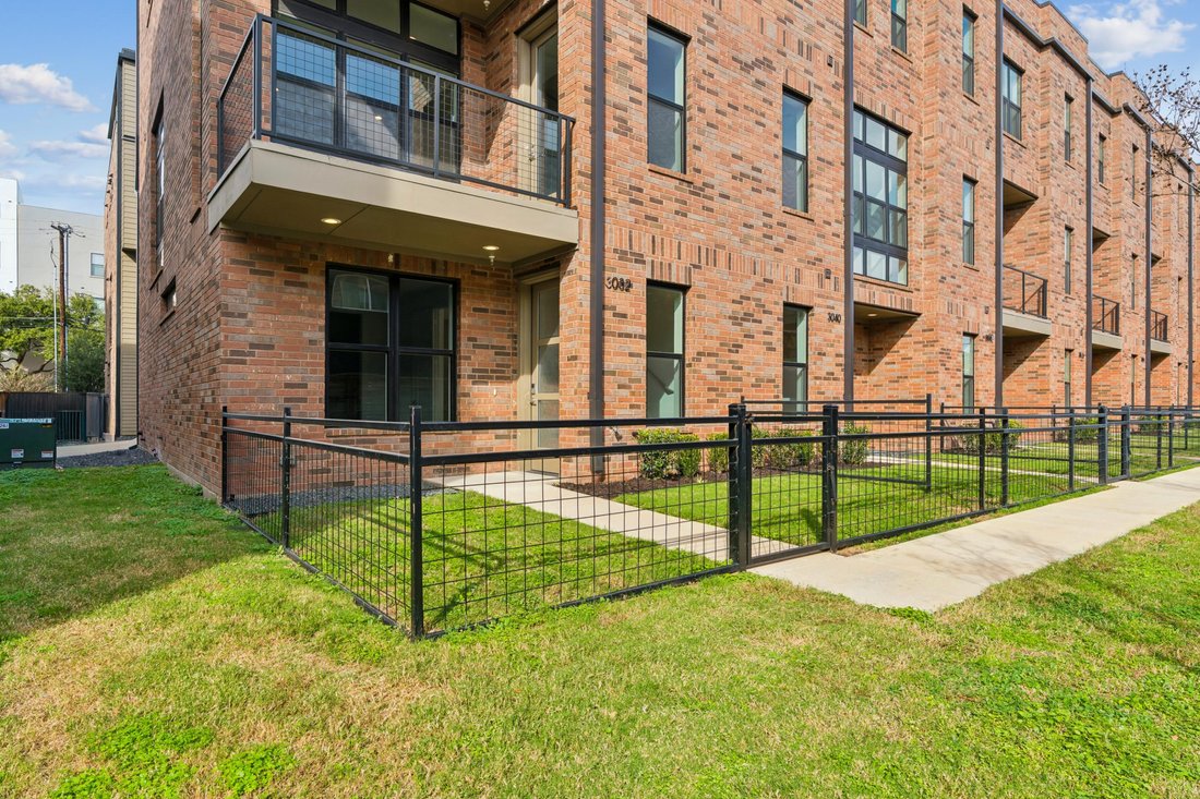 Modern New Construction Townhome With Spacious In Dallas, Texas, United ...