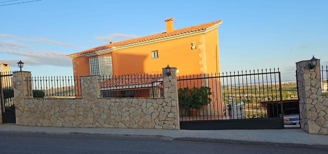 Borriol Villa In Borriol, Valencian Community, Spain For Sale (16926954)