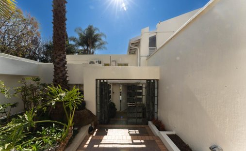 Luxury country homes with terrace for sale in Brandwacht, Stellenbosch ...