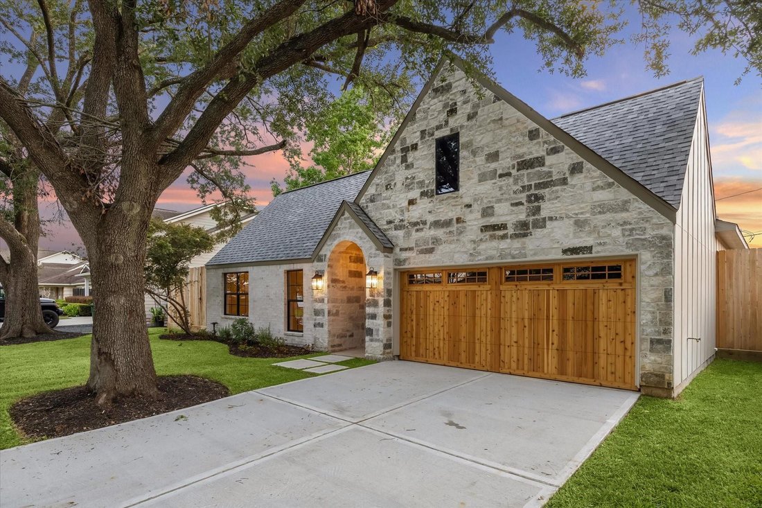 Single Family Residence In Houston In Houston, Texas, United States For ...