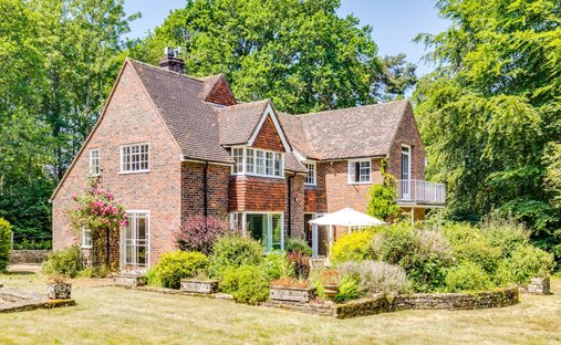 Luxury houses with balcony for sale in Churt, England, United Kingdom ...