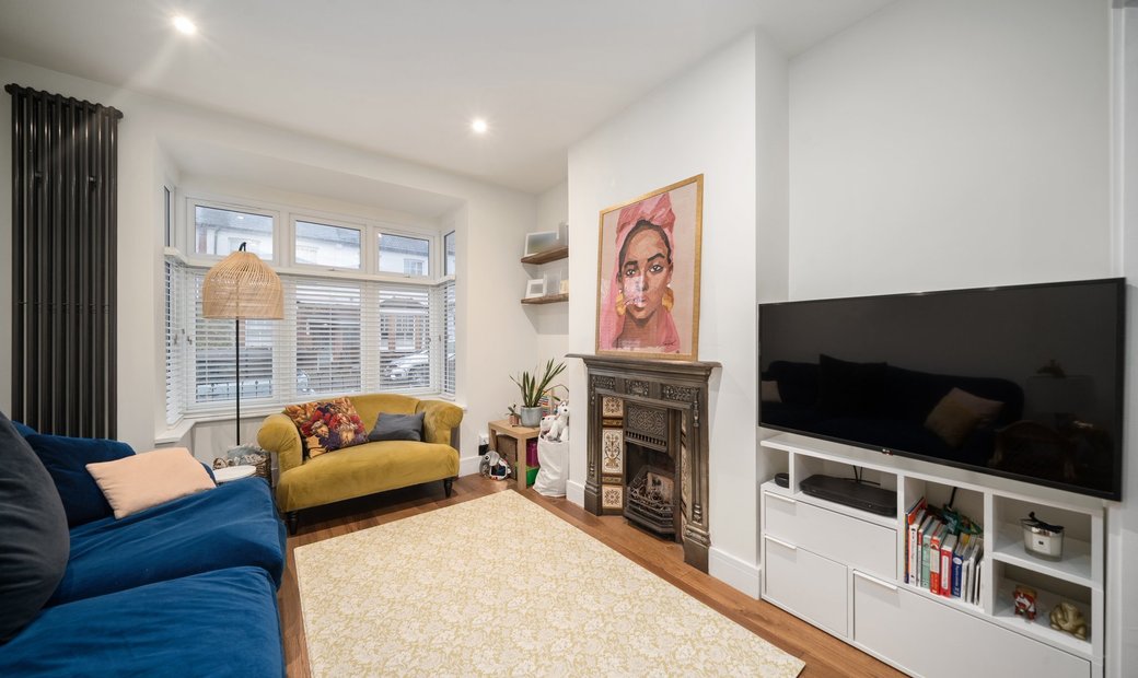 Magnolia Road | Strand On The Green, In London, England, United Kingdom ...