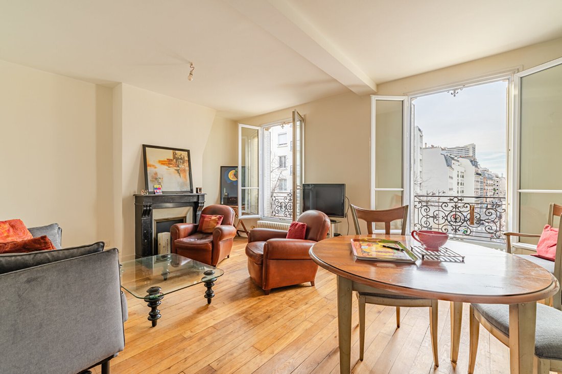 Apartment In Paris, France For Sale (16935523)