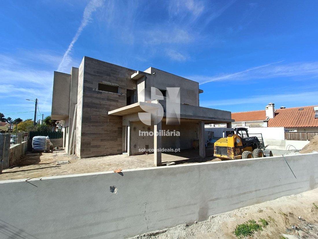 Set?Bal Moradias In Azeitao (Sao Lourenco E Sao Simao), Setubal ...