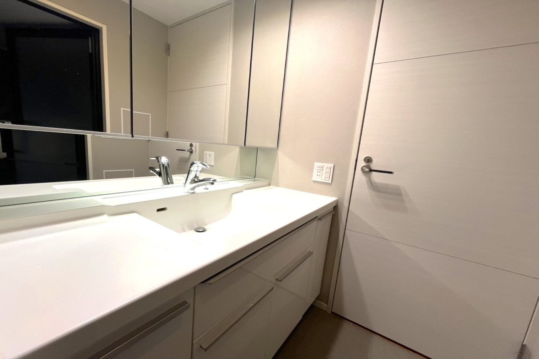 Lions Tower Megurogawa En Shinagawa, Tokio, Japón En Venta (16935488)