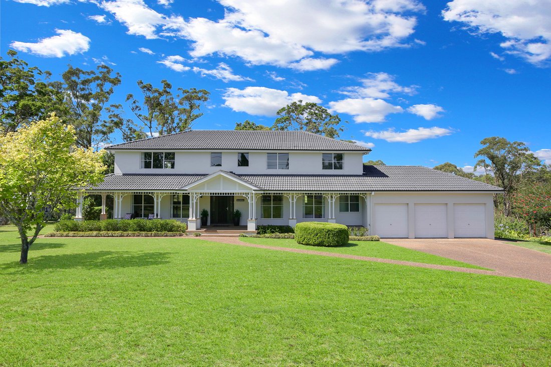 Expansive Lifestyle Acreage With Bright In Galston, New South Wales ...
