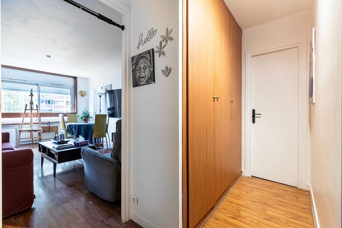 Apartment In Paris, France For Sale (16935503)