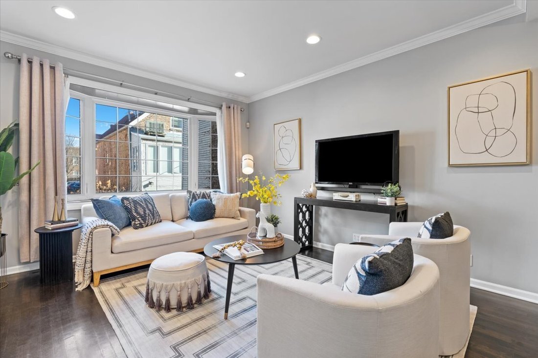 Single Family Residence In Chicago In Chicago, Illinois, United States ...