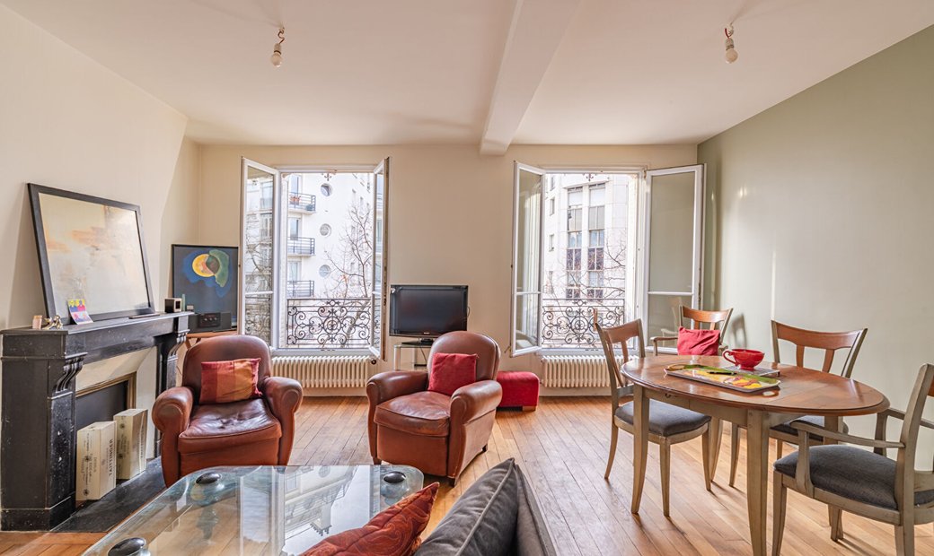 Apartment In Paris, France For Sale (16935523)